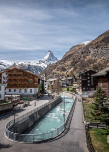 Skiing in Zermatt – The complete Resort Guide + Map & Tips | Packed Again
