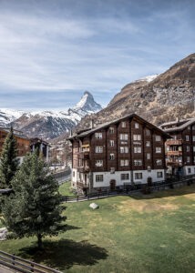 Skiing in Zermatt – The complete Resort Guide + Map & Tips | Packed Again