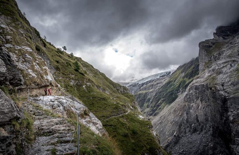 Bäregg Hut Hike & Schreckhorn Hut Hike - All you need to know | Packed ...